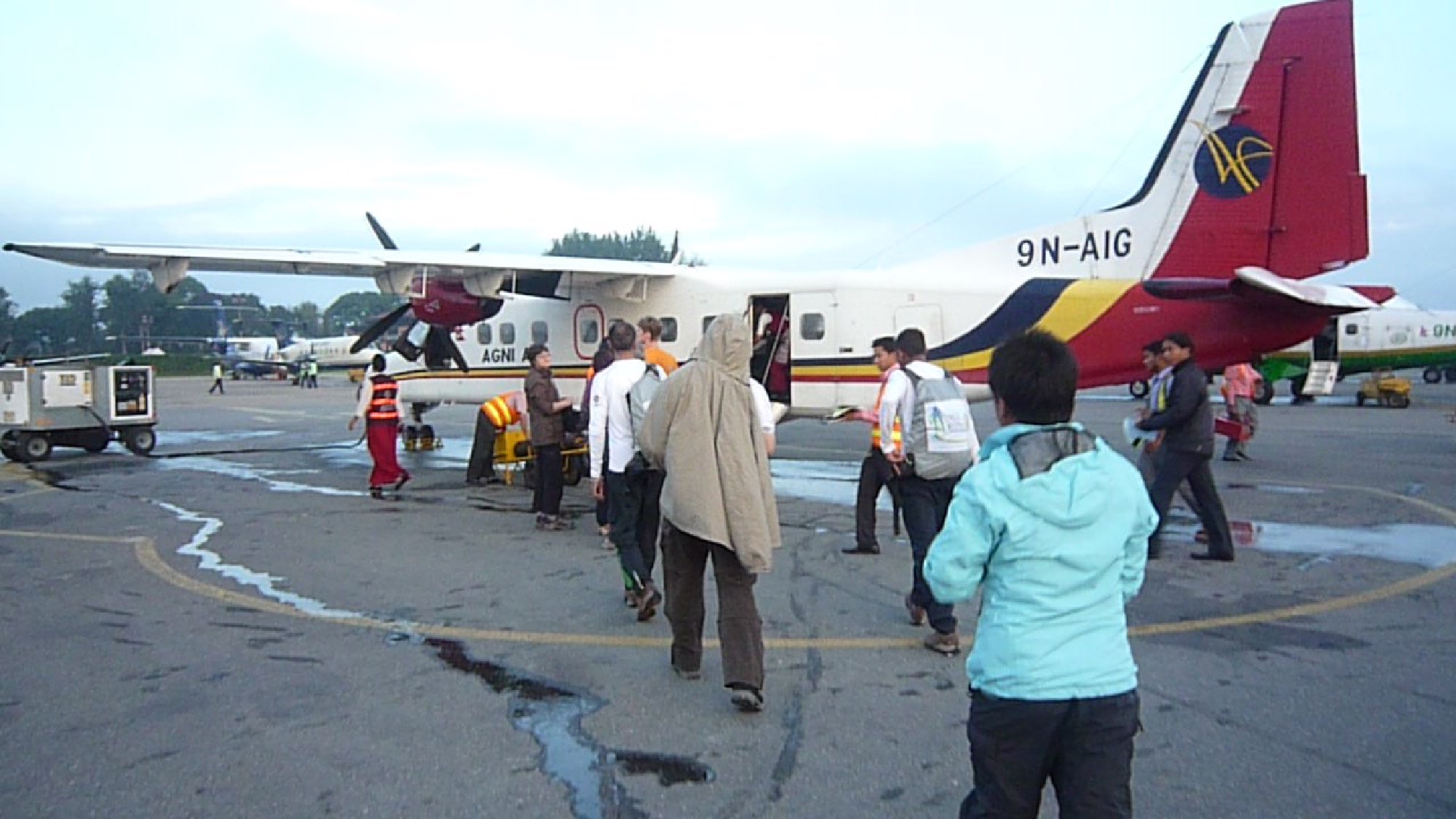 P1060585 ktm airport – Plan Himalaya